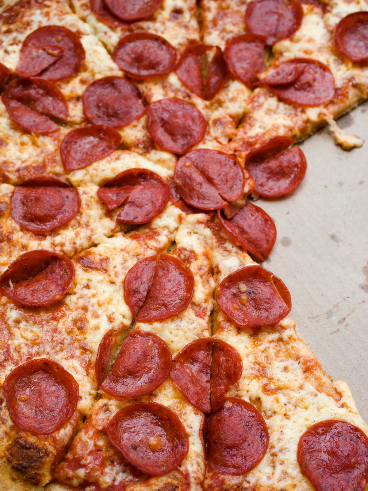 How Many Slices In A 14 Inch Pizza Oh She Cooks Recipes
